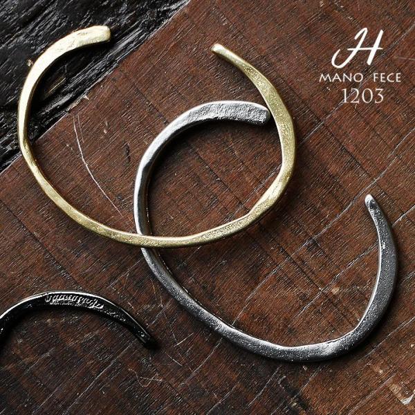 【発売日：2020年11月15日】r110324051[商品説明]・【日本製】ハンドメイドでのアンティーク加工。・幅0.2cmの細バングル。柔らかく調整しやすい真鍮。・スペイン語で【幸運】という意味のメッセージ刻印。[素材]真鍮    バン...