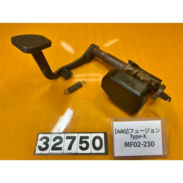 【送料無料!!】[AAQ 32750]ホンダ HONDA フュージョン MF02-230 フットブレーキ リアブレーキ 錆あり