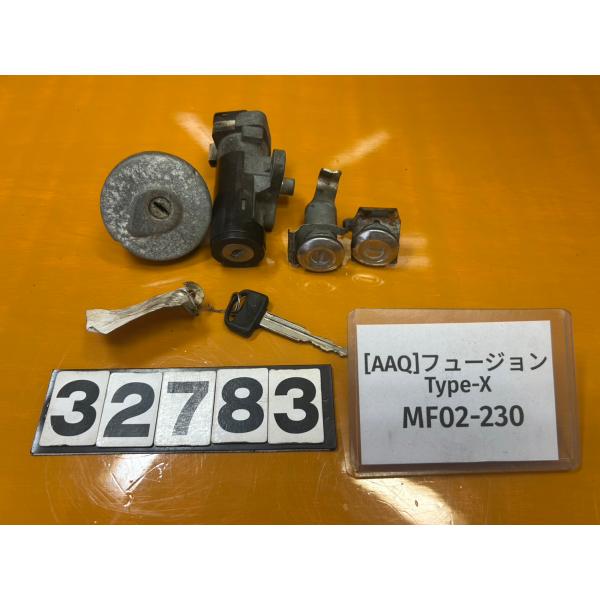 【送料無料!!】[AAQ 32783]ホンダ HONDA フュージョン MF02-230 キーセット 鍵 錆あり