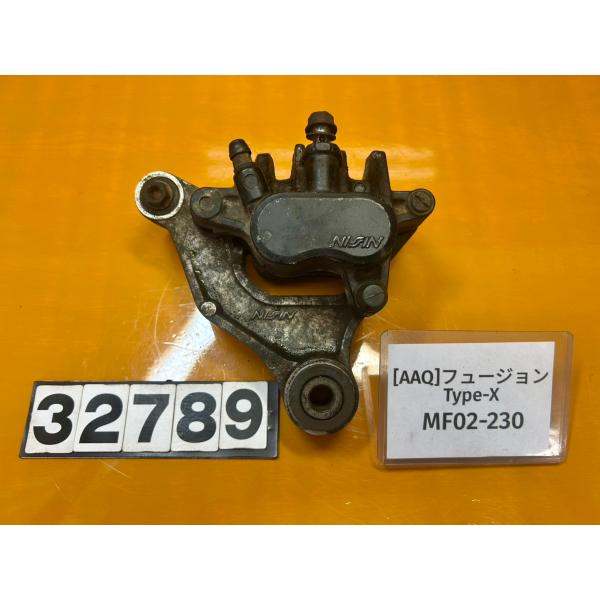 【送料無料!!】[AAQ 32789]ホンダ HONDA フュージョン MF02-230 フロントブレーキ キャリパー 錆あり
