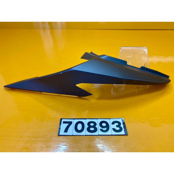 【送料無料!!】70893 中古 HONDA ホンダ CBR400R NC56 リアカウル シートカウル 左 77251-MKP-J000