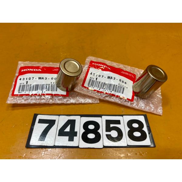 【送料無料!!】74858 新品 HONDA ホンダ NSR250R CB750C CB750FB CB750FC MC16 RC04純正ブレーキキャリパー ピストン43107-MA3-006