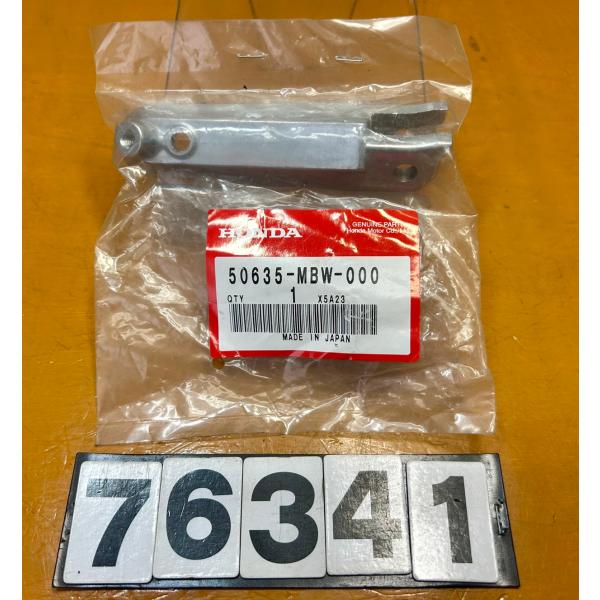 【送料無料!!】76341 新品 HONDA ホンダ 純正メインステップ50635-MBW-000