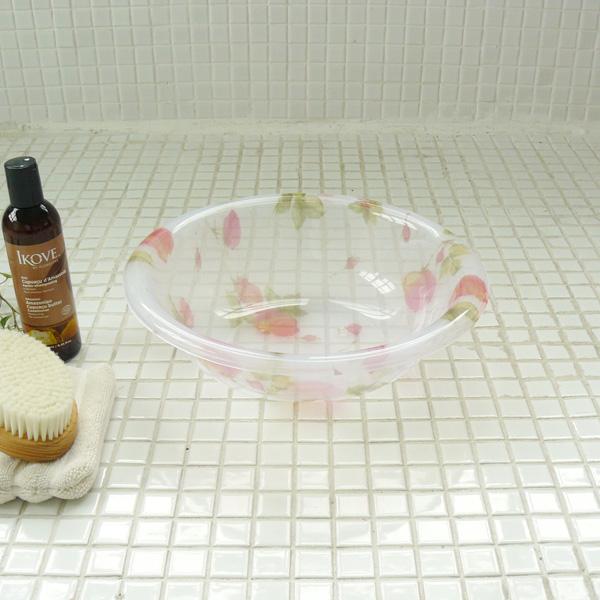 上質なアクリルでできた、華やかでエレガントな洗面器。ローズ柄のプリントを施したオーガンジー生地をアクリルに挟み込んで仕上ているので、プリントは剥げる事がなく長く使って頂けます。構造はシンプルで丈夫。充分な厚み（5mm厚）のあるアクリル一枚板...