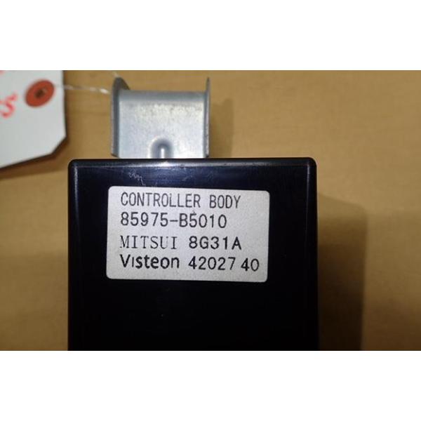 **** 商品説明を必ずご確認ください ****部品管理番号：000017060263700部品メーカー：MITSUIメーカー純正品番：85975-B5010部品名：マルチコンピューター部品メーカー品番：8G31A部品区分：リサイクル品車名...