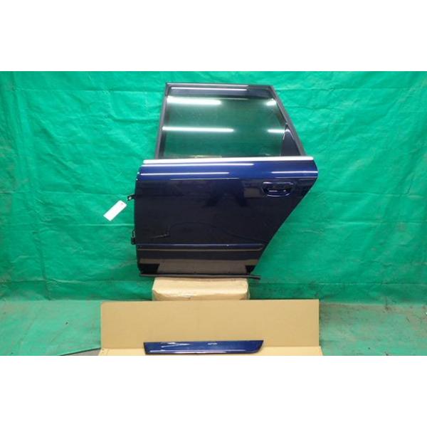 **** 商品説明を必ずご確認ください ****部品管理番号：000019090413400部品名：左RドアASSY部品区分：リサイクル品部品カラー：ダークブルー部品情報：P/W, C/GREEN車名：アウディ A4車両タイプ名：ステーショ...