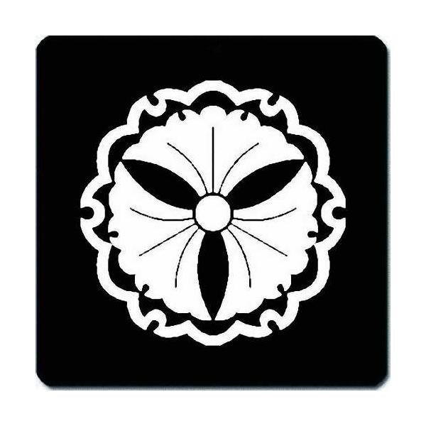 ・耐水性のある艶消しタイプの家紋シールです・かばん、車など平面な部分にご自由に貼れます・海外へのお土産などに最適です・本体サイズ：10cmx10cm・材質：塩ビ艶消しラミネート・こちらの商品は全国送料無料で発送いたします・日本郵便のクリック...