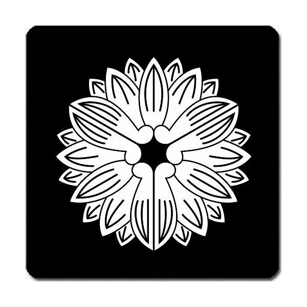 ・耐水性のある艶消しタイプの家紋シールです・かばん、車など平面な部分にご自由に貼れます・海外へのお土産などに最適です・本体サイズ：10cmx10cm・材質：塩ビ艶消しラミネート・こちらの商品は全国送料無料で発送いたします・日本郵便のクリック...