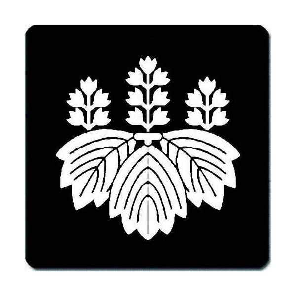 ・耐水性のある艶消しタイプの家紋シールです・かばん、車など平面な部分にご自由に貼れます・海外へのお土産などに最適です・本体サイズ：15cmｘ15cm・材質：塩ビ艶消しラミネート・こちらの商品は全国送料無料で発送いたします・日本郵便のクリック...