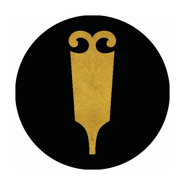 ・耐水性のある艶消しタイプの家紋シールです・かばん、車など平面な部分にご自由に貼れます・海外へのお土産などに最適です・本体サイズ：直径15cm・材質：塩ビ艶消しラミネート・こちらの商品は全国送料無料で発送いたします・日本郵便のクリックポスト...