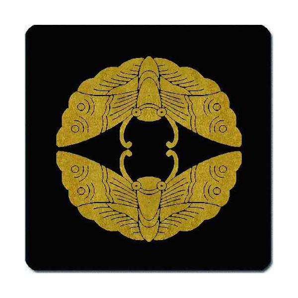 ・耐水性のある艶消しタイプの家紋シールです・建物・玄関・車など平面な部分に使用できます・海外へのお土産などに最適です・本体サイズ：24cmｘ24cm・材質：塩ビ艶消しラミネート・こちらの商品は全国送料無料で発送いたします・日本郵便のクリック...