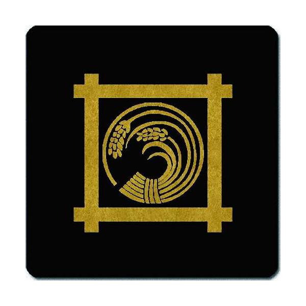 ・耐水性のある艶消しタイプの家紋シールです・携帯、スマホ、アイコスなどにちょうどいい大きさです・海外へのお土産などに最適です・本体サイズ：3cmｘ3cm・材質：塩ビ艶消しラミネート・こちらの商品は全国送料無料で発送いたします・日本郵便のクリ...