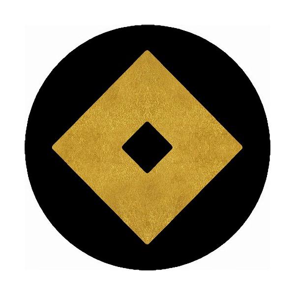 ・耐水性のある艶消しタイプの家紋シールです・携帯・スマホ・アイコス・かばんなど平面な部分に使用できます・海外へのお土産などに最適です・本体サイズ：直径4cm・材質：塩ビ艶消しラミネート・こちらの商品は全国送料無料で発送いたします・日本郵便の...