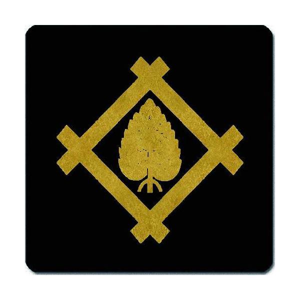 ・耐水性のある艶消しタイプの家紋シールです・携帯、スマホ、アイコスなどにちょうどいい大きさです・海外へのお土産などに最適です・本体サイズ：6cmｘ6cm・材質：塩ビ艶消しラミネート・こちらの商品は全国送料無料で発送いたします・日本郵便のクリ...