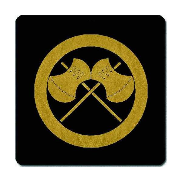 ・耐水性のある艶消しタイプの家紋シールです・携帯、スマホ、アイコスなどにちょうどいい大きさです・海外へのお土産などに最適です・本体サイズ：6cmｘ6cm・材質：塩ビ艶消しラミネート・こちらの商品は全国送料無料で発送いたします・日本郵便のクリ...