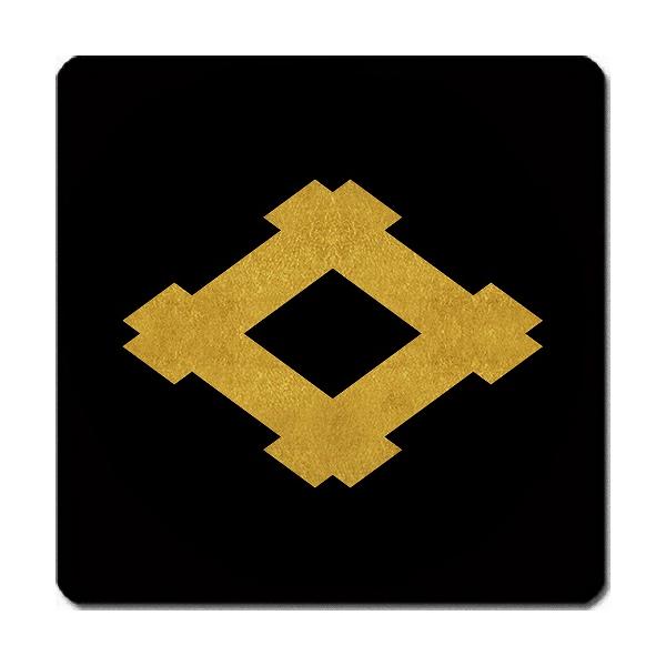 ・耐水性のある艶消しタイプの家紋シールです・携帯、スマホ、アイコスなどにちょうどいい大きさです・海外へのお土産などに最適です・本体サイズ：6cmｘ6cm・材質：塩ビ艶消しラミネート・こちらの商品は全国送料無料で発送いたします・日本郵便のクリ...