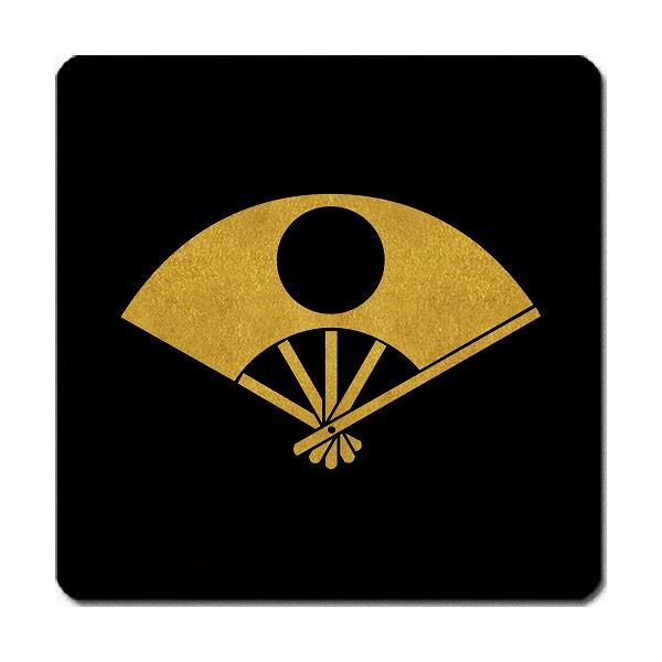 ・耐水性のある艶消しタイプの家紋シールです・携帯、スマホ、アイコスなどにちょうどいい大きさです・海外へのお土産などに最適です・本体サイズ：6cmｘ6cm・材質：塩ビ艶消しラミネート・こちらの商品は全国送料無料で発送いたします・日本郵便のクリ...