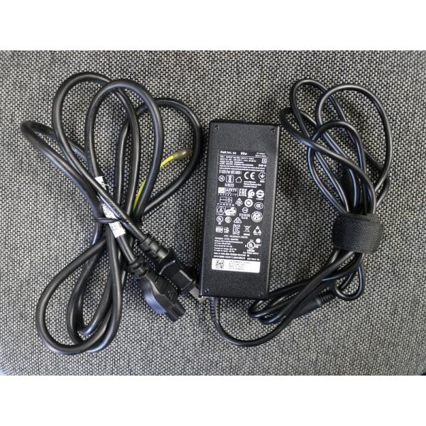 ACアダプター 【DELL純正品】商品名：　DELL純正電源アダプター型　番：　DA90PM111 仕　様 :　INPUT　100-240V〜1.5A　50-60Hz　1.5A　　OUTPUT　19.5V-4.62A状　態：　中古・多少の汚...