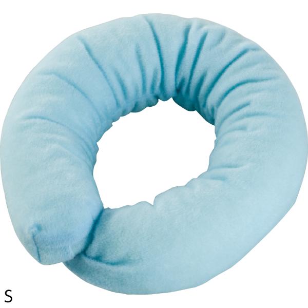 姿勢保持や術後の保護に。ベルトで位置を固定でき、患部に合わせサイズ調整できるパイル素材。通気・放熱性に優れたソフトなチューブ状のビーズで心地良い感触。やさしく患部を保護しながらも、へたりにくい丈夫さがポイント.サイズS：長さ45×太さ4×外...