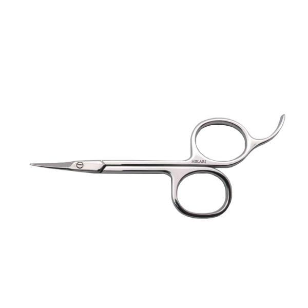 技術者が使いやすいよう、手の安定を考えたアイブローシザース ・眉にフィットしやすく、手に負担がかからず操作しやすい形状・刃先を長めにしたことで1本1本が切り易く、細かい作業がしやすく刃が薄いので根元までしっかりカットできます