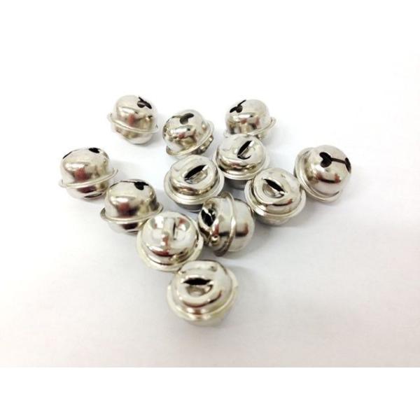 鈴・ベル専門業者さんで製造された国産の鈴です。ハンドトイやおもちゃの手作りに。サイズ：約10mm×11mm*ロットにより細部のデザインやサイズに差がある場合があります。 仕様：ニッケルメッキ※お値段は1ヶあたりです。