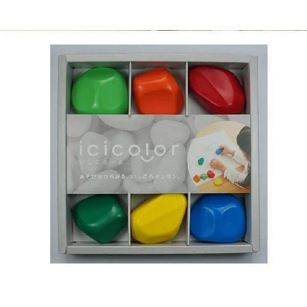 いしころーるの洗練されたカタチは、角度によっていろいろな線がひけるように設計され、実際に子どもたちに握りやすいものを選んでもらいました。そして口に入れても安全な素材でできています。