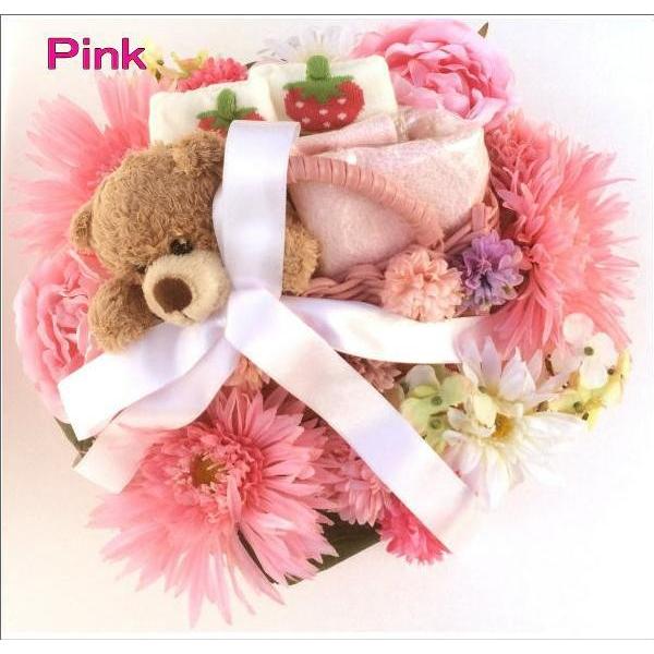 この、おむつフラワーリースは（おむつケーキ）出産後のママさんが癒されるよう、心を込めて一つ一つ手作りしています。サイズ：直径約27ｃｍセット内容：フラワーリース、おむつ（パンパースSサイズ）６枚、くまのぬいぐるみ、プチバスケット、靴下、汗取...