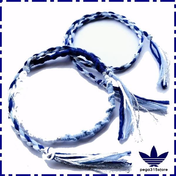 足用ミサンガです。オールドスクールでスポーティーなデザインです♪スポーツMIXやクラッシックHIPHOPスタイルに是非♪マーブルMIXツイードカラーです長さ：約３５ｃｍ素材：刺繍糸色：ブルー　青・ホワイト・スカイブルー・シルバー※お使いの液...