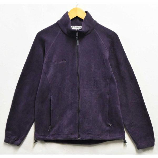 USA古着「Columbia」ビンテージ90'sのフリースジャケットです！とても良い雰囲気ですのでコーディネートのさりげないポイントとして大活躍してくれます！シンプルで飽きの来ない1枚ですので本当にお勧めです！