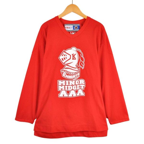 USA古着「CCM」のホッケーシャツです！こちらはNHLのジュニアユースチーム、ロンドン・ジュニアナイツの1枚です！フロントロゴなどがとても良い雰囲気ですのでコーディネートのポイントとして大活躍してくれます！今年はこの様なアメスポアイテムが...