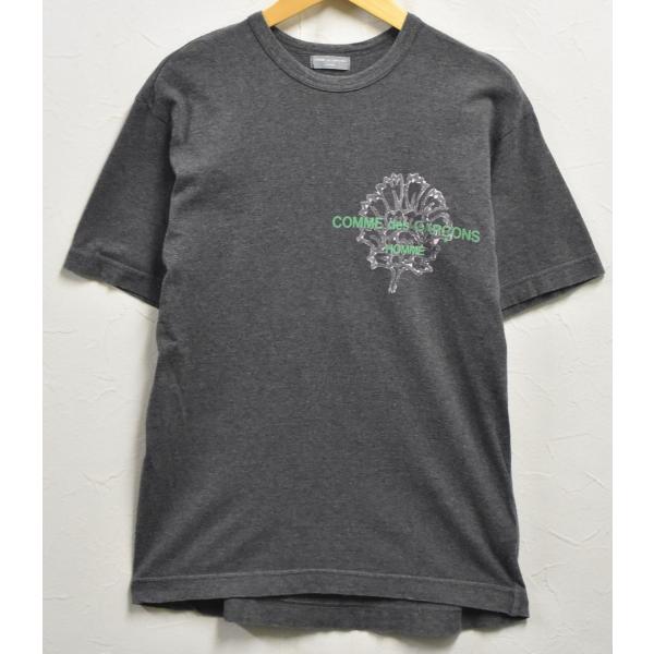 「COMME des GARCONS HOMME」00'sの半袖Tシャツです！とても良い雰囲気ですのでコーディネートのポイントとして大活躍してくれます！本当にお勧めです！