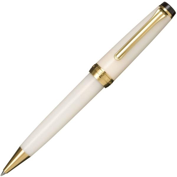 ※在庫品につき、即納できます【在庫品】セーラー万年筆 油性ボールペン 四季織々 0.7 名月 16-0719-203【送料無料】本体サイズ：17x17x133mm方式：回転式芯色：ブラックボール径：０．７ｍｍ/28.8g 材質：PMMA樹脂...