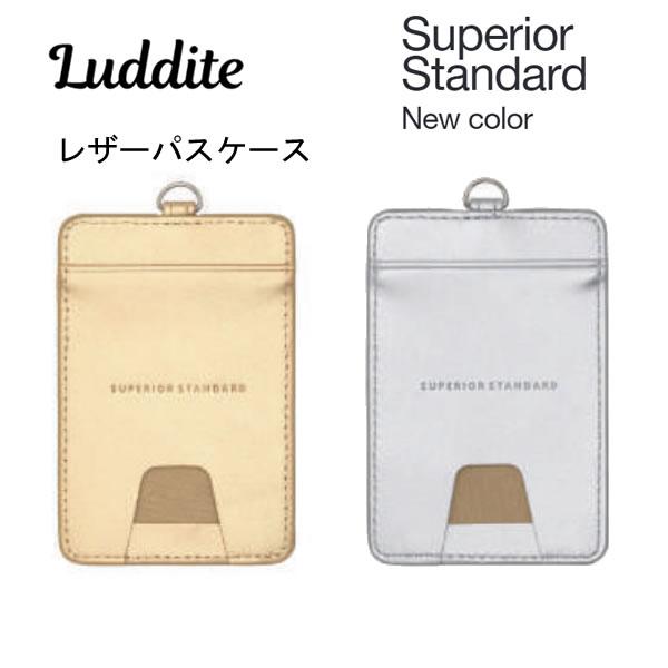 SUPERIOR STANDARDに新色登場。好評いただいてる定番の合皮シリーズに、艶やかなゴールドとシルバーの2色が新たに加わりました。洗練された光沢感が、日常の持ち物にさりげない華やかさをプラスします。性別を問わず、ギフトにもおすすめの...