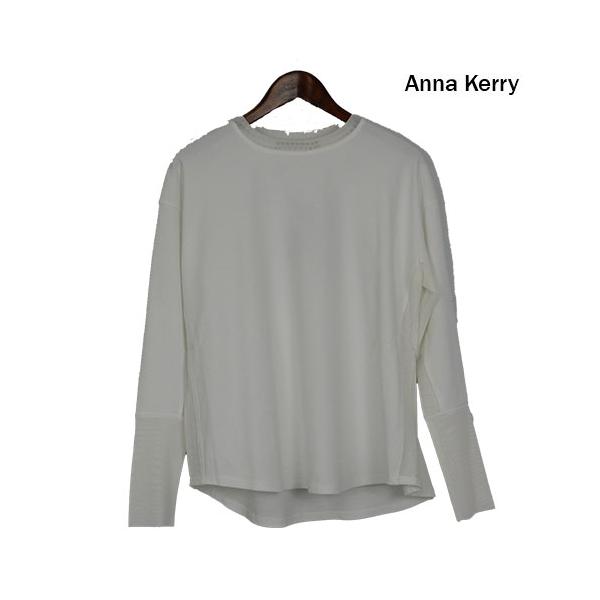 メッシュ生地と切り替えになっているロングTシャツ。毎日のスタイリングに合わせやすく便利な大人ロンＴ。少しオーバーサイズなシルエットでインナーで着用しても1枚で着用してもコーディネートを楽しんでいただけます。後ろ襟元のワンポイントがポイントで...