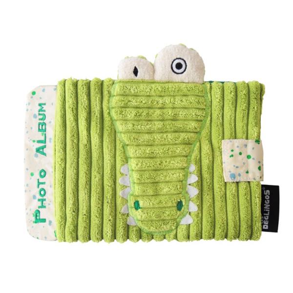 「デグリン(Deglin)＝ちょっと変わった」という意味の、フランス生まれのブランド“デグリンゴス”のフォトアルバムです。お茶目で愛嬌のある顔と鮮やかな色使いが不思議な魅力を醸し出しています。柔らかな布製でとても優しい手触りです。官製はがき...