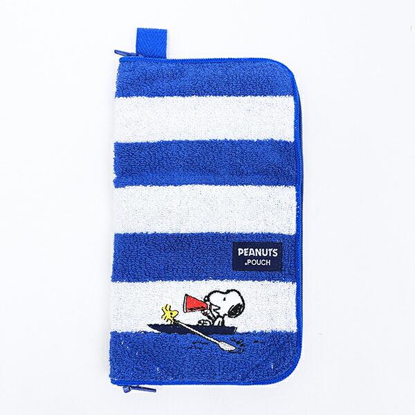 スヌーピーのどっとポーチ、キープスタンドです♪どっとポーチとは・・・タオルのふりしてこそっとポーチ♪その名のとおり、隠したいものをさりげなく隠せたり、小物もなくさず収納可能◎キープスタンドは内側が保冷・保温にすぐれたアルミシート付きなので、...