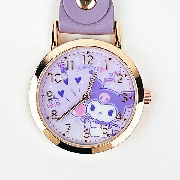 クロミのおすましキーチェーンウォッチです。大きなダイアルに淡いカラーのイラストが可愛い☆バッグなどにつけられます♪文字盤のクロミも可愛くておすすめです☆【全長：10.7m】