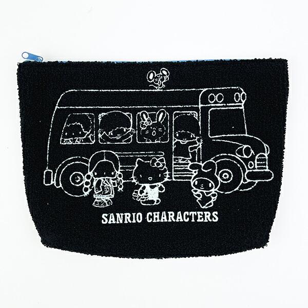 サンリオキャラクターズのサガラポーチです。サガラ刺繍は一本の糸をかぎ状の針ですくいあげながら縫う手法。毛糸をつかったふわふわとした感触の高級な立体感のあるデザインが可愛い♪懐かしのサンリオキャラクター達が可愛くオシャレにデザインされています...