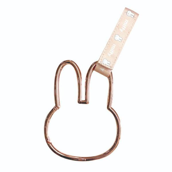 人気のカラビナにビッグサイズが登場！ヘッドレストに取り付けて荷物を固定するのに便利！ベビーカーの荷物掛けにも使えます♪面テープで取り付けも簡単◎