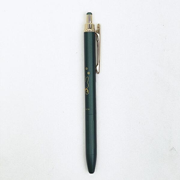 鮮やかで濃いインク色のジェルボールペンです。さらさらとした書き味で手帳の表紙にもはさめるバインダークリップ◎高級感のあるデザインなのでプレゼントやギフトにおすすめです☆彡