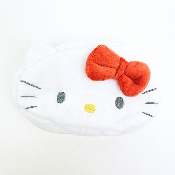 気分で好きなキャラクターを表にして使えるリバーシブルタイプのペンポーチです。ソフトボア使用でふわふわの手触り◎ペンや文具はもちろんちょっとした小物を入れるのにもピッタリ☆