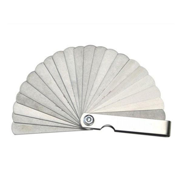 エンジンのバルブクリアランスなどを測定する際に使用する隙間ゲージです。厚みの異なるリーフを組み合わせることで、測定するサイズがない場合でも測定値に合わせることができます。リーフ止めネジを外すことで、リーフの取り外しも可能。一般的に使用するサ...