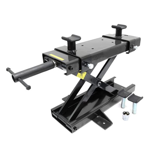 持ち運びも可能なコンパクトサイズのオートバイジャッキです。バイクリフト作業時の補助に最適な仕様となっております。ロングアダプターを使用することによって、マフラーの接触を回避しやすくなったNEWタイプ。積載能力も500kgとハーレーなどの大型...