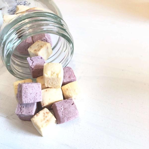 〜Bonpuchiかわいい瓶シリーズ〜二種類のぷちキューブ(ちーず＆紫いも)が入ったミニサイズの瓶のお菓子です。可愛い小瓶でプレゼントにもおすすめ♪内容量：20g※直射日光、高温多湿を避けて保存して下さい。また開封後は冷暗所で保管しなるべく...