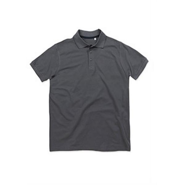 実寸サイズ(身幅/着丈cm): S(50/70)、M(53/72)、L(56/74)、XL(59/76)、2XL(62/78)。サイドシーム。コントラストカラーのヘリンボーンネックテープ。シャツと同色のボタンx3つき。袖口リブ。おしゃれ感の...