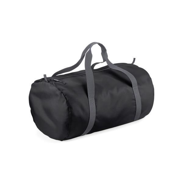 素材: ポリエステル。W: 50cm。L: 30cm。D: 26cm。デニール: 210デニール。デザイン: バレル。素材のテクノロジー: 雨や雪の水滴による内部の濡れを防ぐ耐水加工。留め具: ファスナー。ロゴ入りファスナープラー。取り外せ...