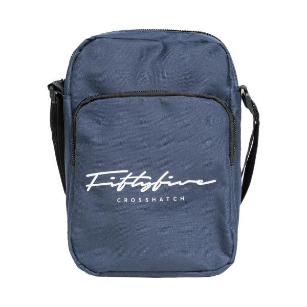 素材: ポリエステル100%。デザイン: バッジ、ロゴ、テキスト。留め具: ファスナー。調節可能なショルダーストラップ、ロゴ入りファスナープル。コンパートメント: メインコンパートメントx1。ポケット: ファスナーつきフロントポケットx1、...