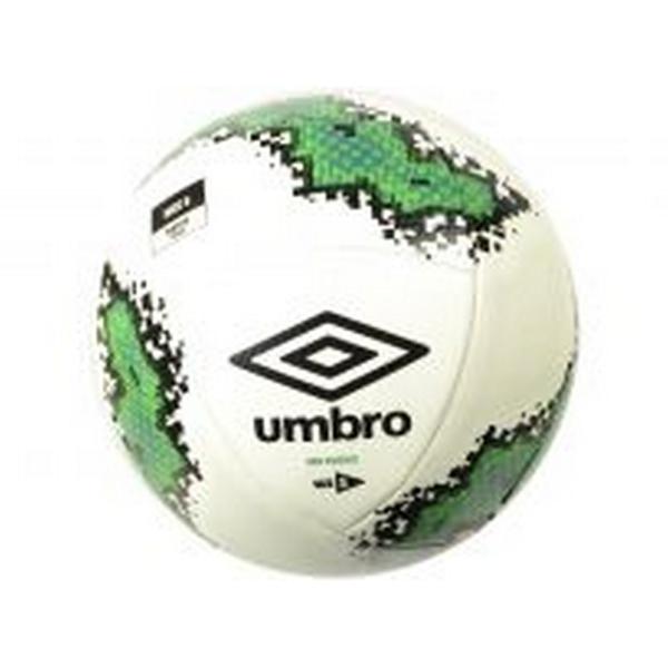 Umbroサッカーボール。5号サイズ。表皮素材: エンボス加工TPU。素材の厚さ: 0.15mm。補強層: 2層、構造: マシンステッチ。チューブ: ラテックス。パネル: 16。重量: 410-450g。