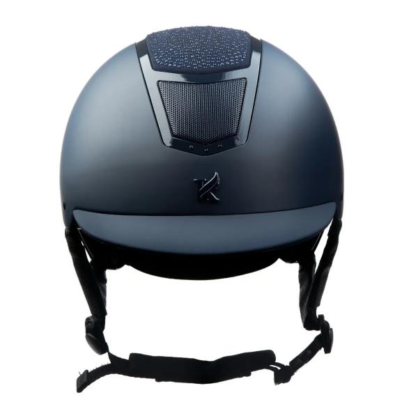 シェル: ポリスチレン。ライニング: 3Dメッシュ、取外し可能。軽量。素材テクノロジー: 体温調節を補助。4点固定ハーネス、クールドライヘッドバンド、フレキシブルピーク、フロントエアベント、レザールック、パネル仕様、後部通気口、取り外し可能...