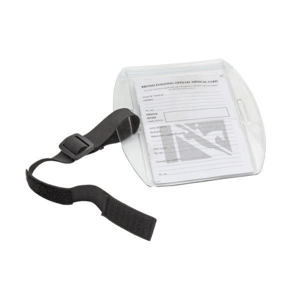 素材: エラステーン、紙、プラスチック。伸縮性あり。留め具: 調節可能、スライダー、面ファスナーストラップ。セット内容:  British Eventingメディカルカード、カード入れ。
